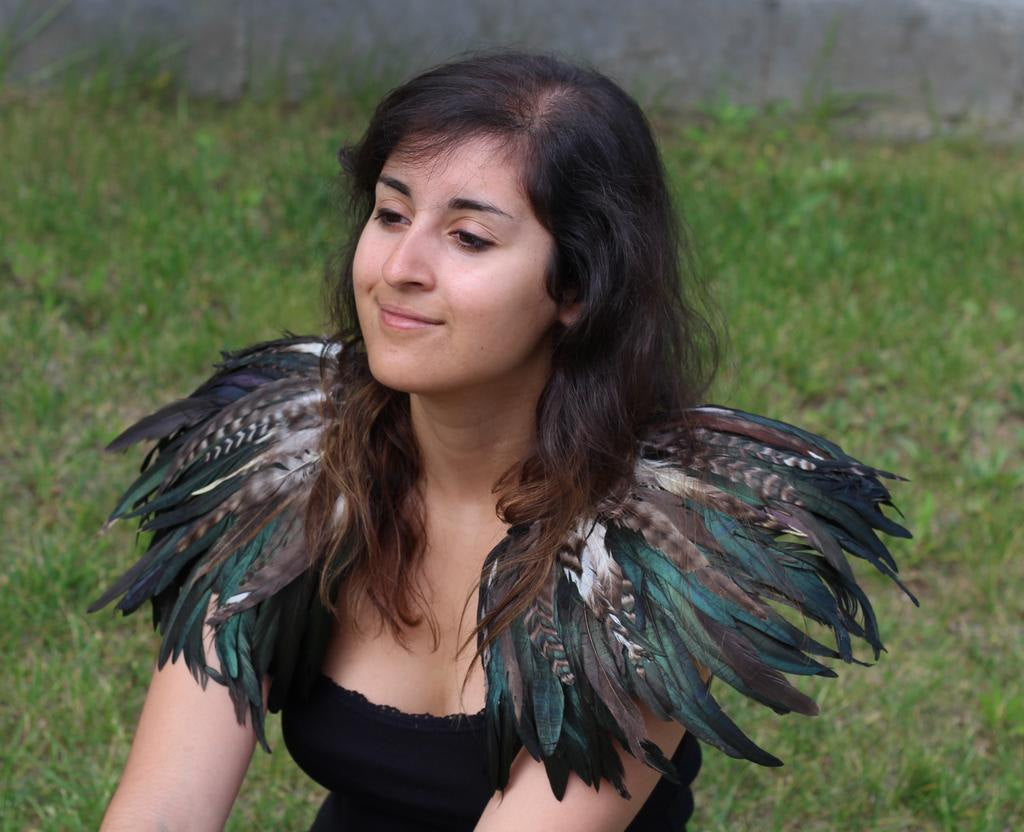 READY FOR HALLOWEEN . Shoulder Wings feathers: white and black ...